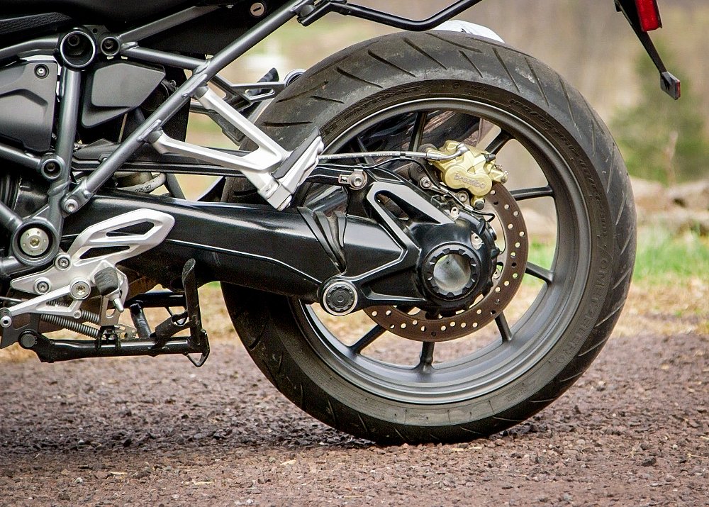 2016 BMW R 1200 RS review - RevZilla