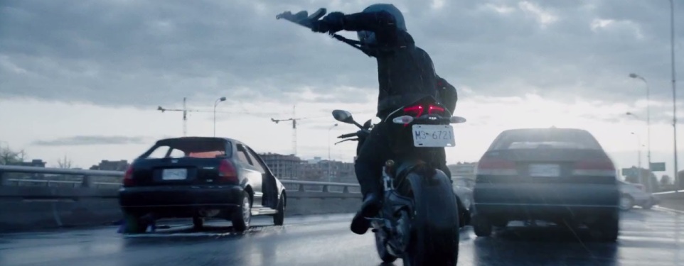 Video: Making a motorcycle chase scene in "Deadpool" - RevZilla