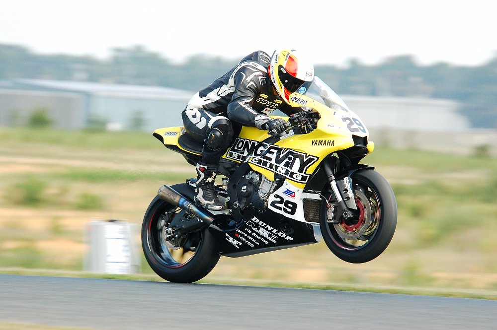 Beaubier's bike dies, but he still wins the superbike championship ...