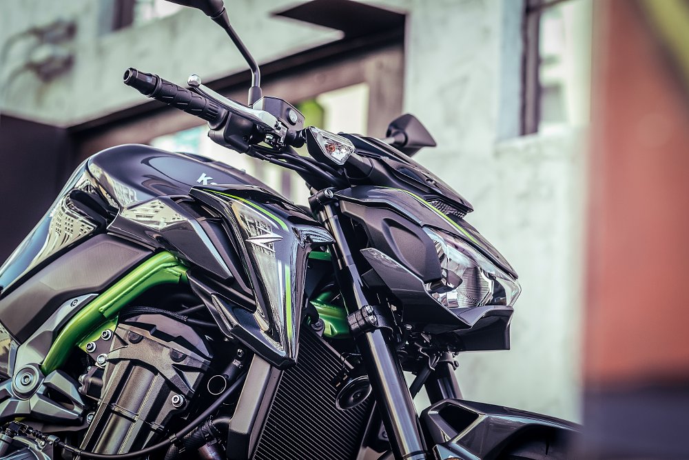 2017 Kawasaki Z900 first ride review - RevZilla