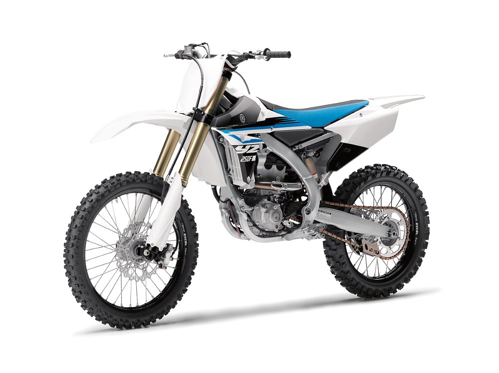 2018 Yamaha YZ450F first look: Next step in MX tech - RevZilla