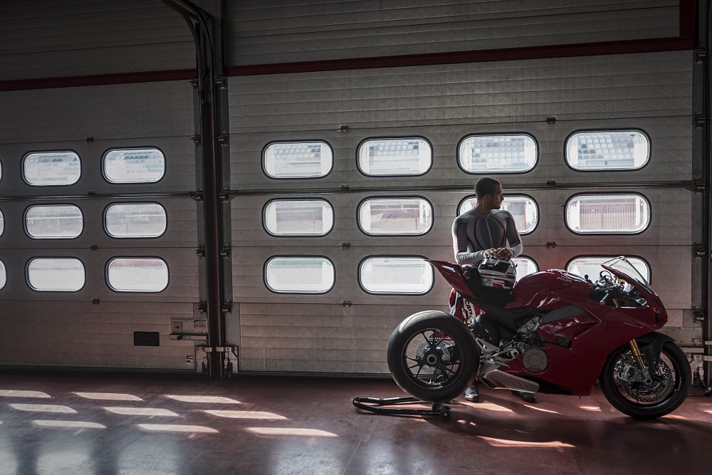 2018 Ducati Panigale V4 first look - RevZilla