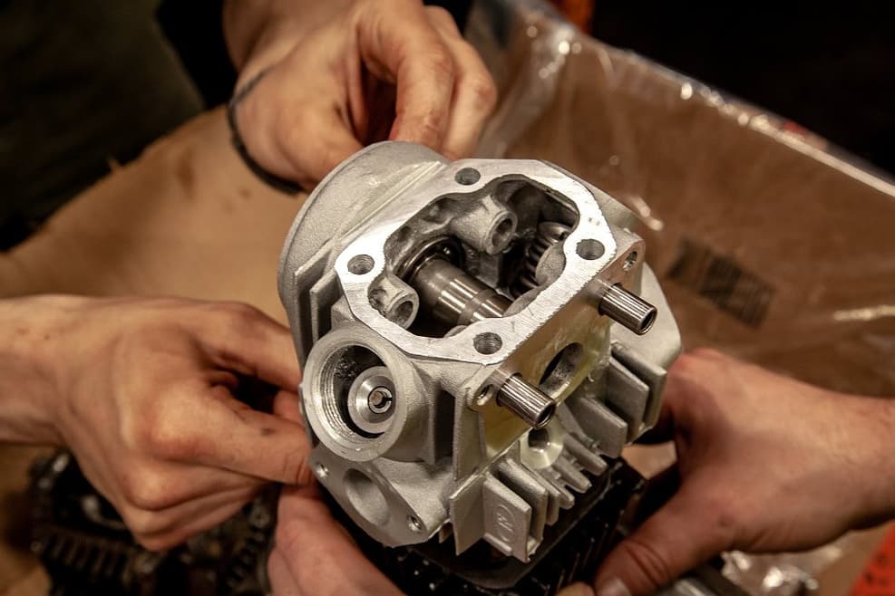 overhead cam animation