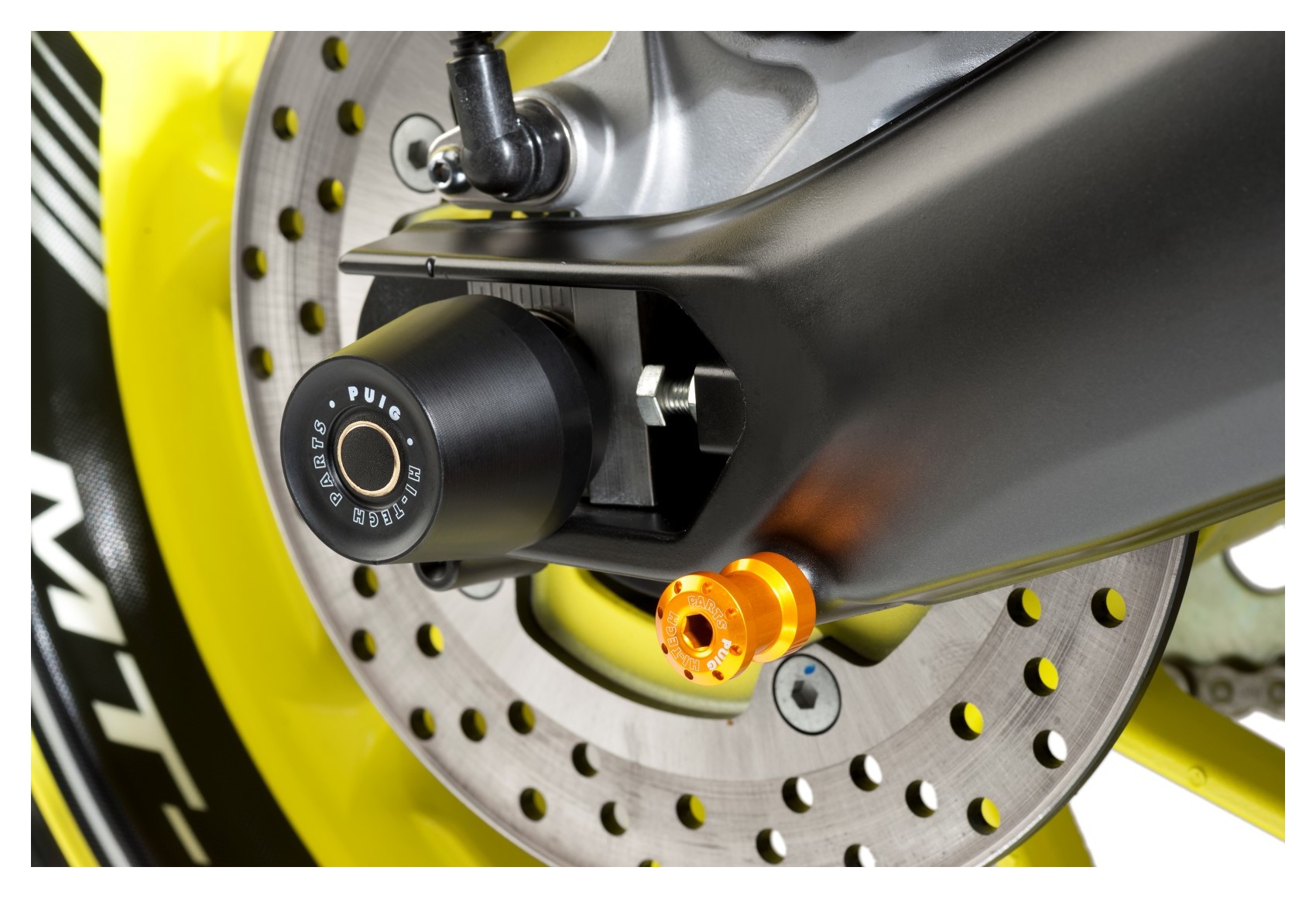 Puig Axle Sliders Rear Yamaha R1 2004-2014 | 5% ($3.25) Off! - RevZilla