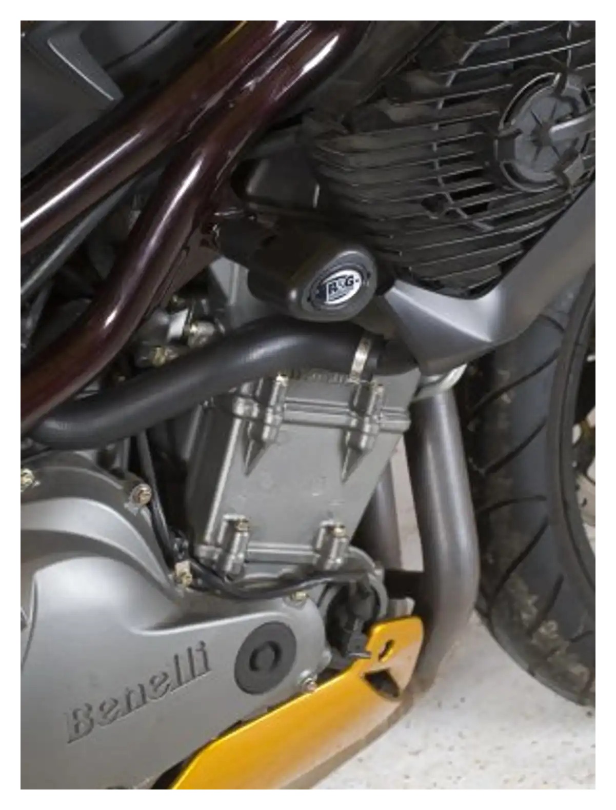 R&G Racing Aero Frame Sliders Benelli Cafe Racer 1130 2005-2008 - RevZilla