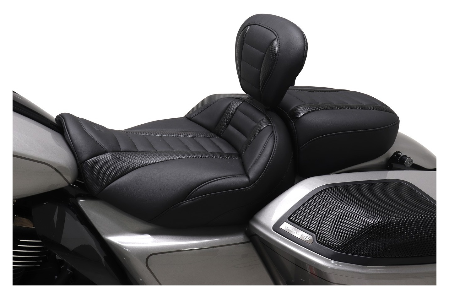 Mustang Deluxe Super Touring Solo / Passenger Seats For Harley FLHX ...
